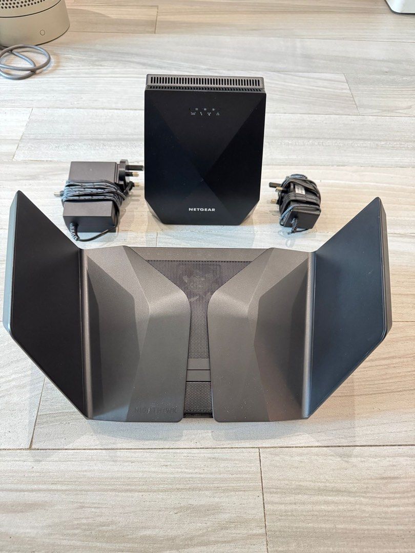 Netgear Nighthawk RAX120 AX6000 AX12 WiFi 6 Router and EX7700 WiFi Mesh ...