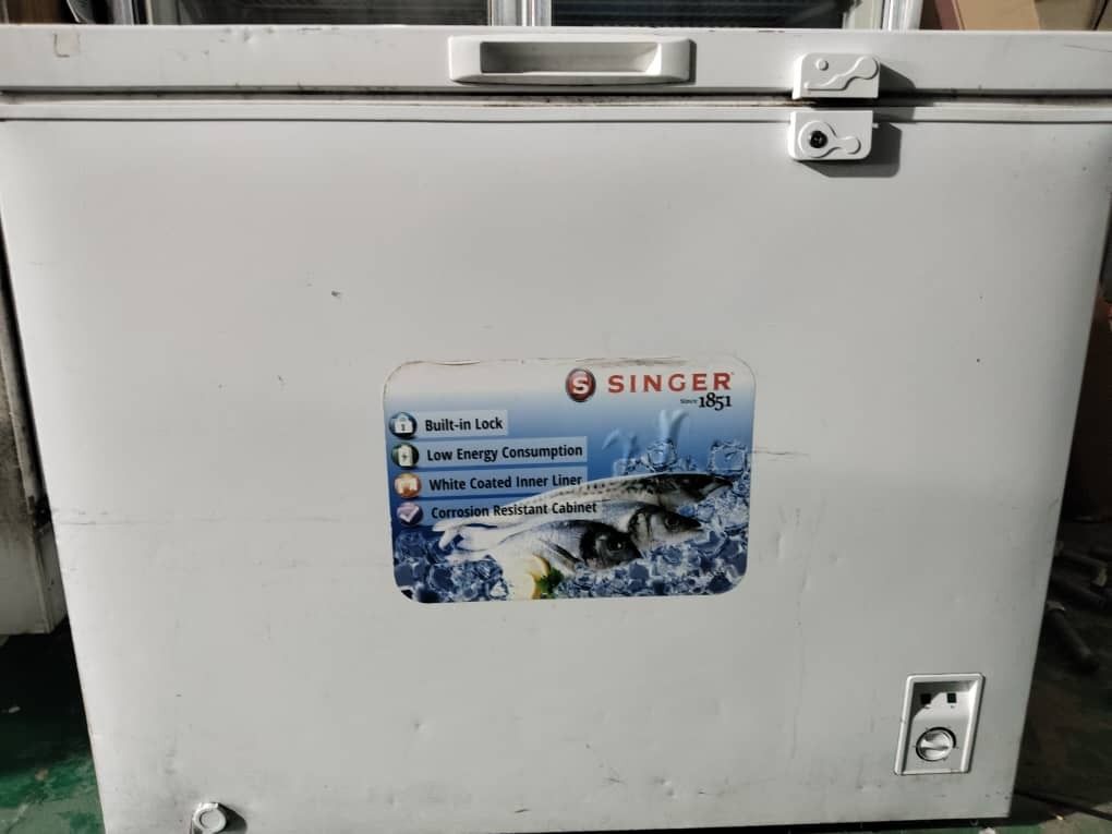 Singer Chest 200L chest freezer lightly used second hand untuk di jual ...