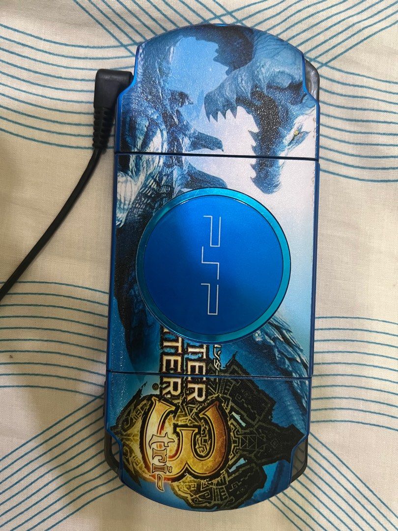 Sony PSP Monster Hunter Edition, Video Gaming, Video Game Consoles ...