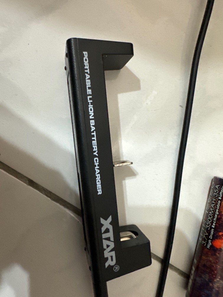 XTAR Portable Li-ion Battery Charger, Photography, Photography Accessories, Batteries & Chargers ...
