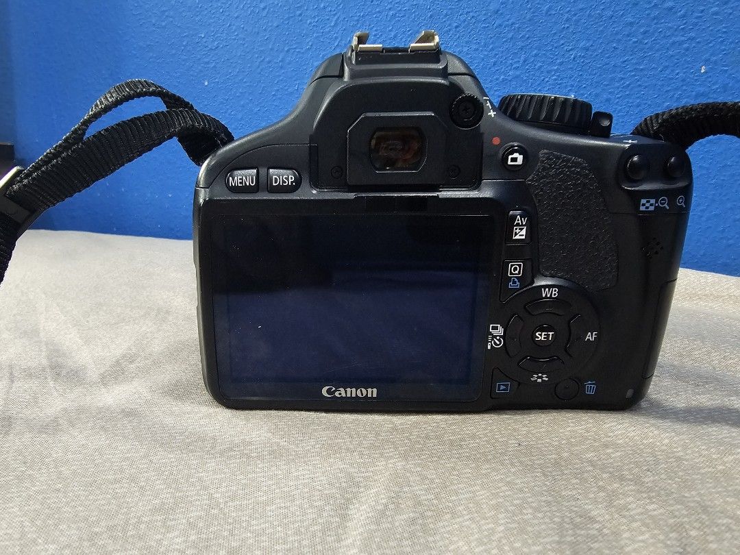 Canon EOS 550D DSLR Camera with Lens, Photography, Cameras on Carousell