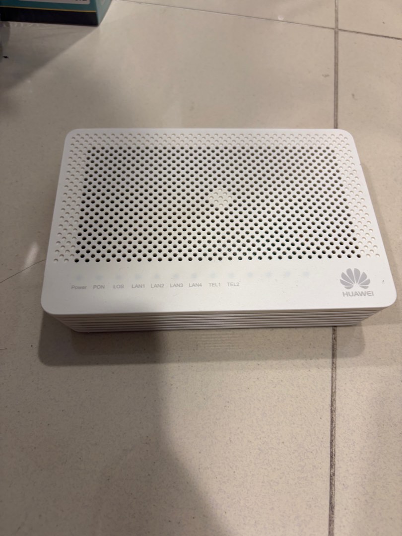 Huawei EchoLife HG8240H5 GPON Terminal, Computers & Tech, Parts ...