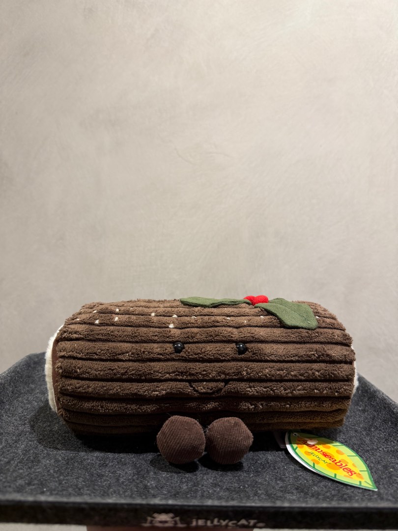 絕版罕有Jellycat Yule Log 聖誕木頭蛋糕, 兒童＆孕婦用品, 嬰兒玩具 - Carousell