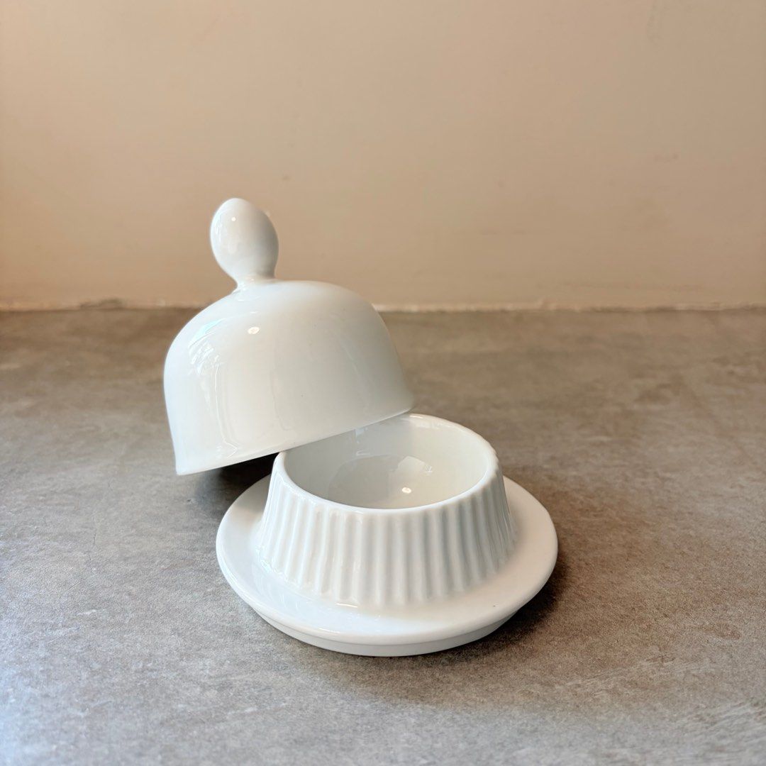 Maxwell & Williams Butter Dish with Dome Lid, Furniture & Home Living ...
