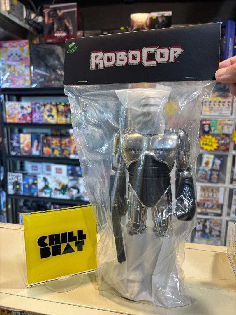 MGM DM003 26cm Licensed 鐵甲威龍 Robocop Soft Vinyl Action Figure (Chrome Ver.), 興趣及遊戲, 玩具 & 遊戲類 ...