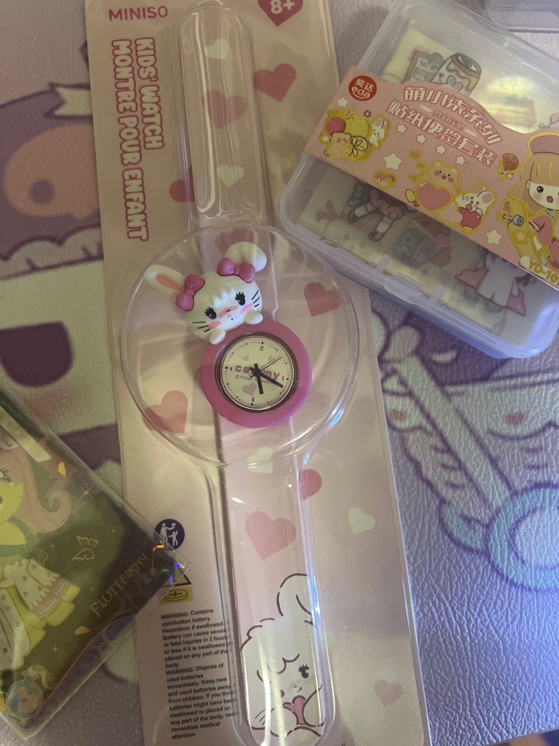Miniso Kids Watch with Bunny Design, 手提電話, 智能穿戴裝置及智能手錶 - Carousell