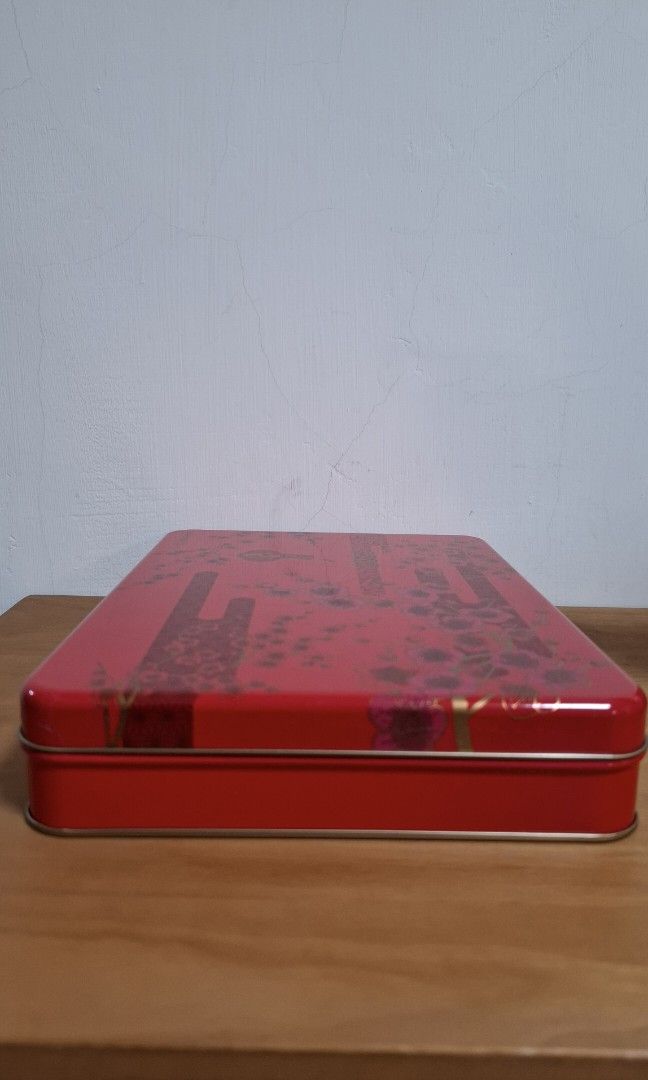 Yoku Moku鐵盒 🔥買二送一🔥, 哩哩扣扣, 其他在旋轉拍賣