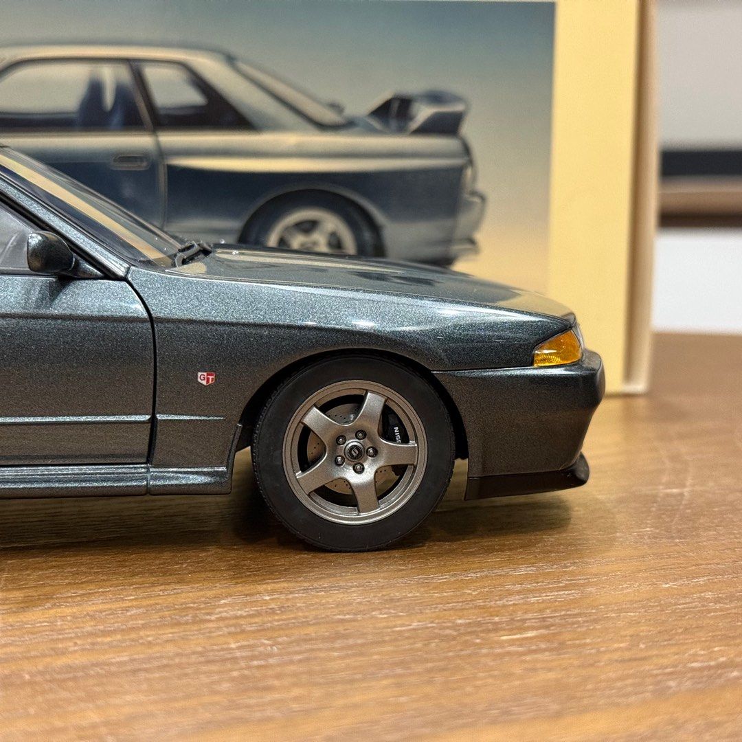1/18 Autoart Nissan Skyline R32 GTR model car diecast same 1:18 scale ...
