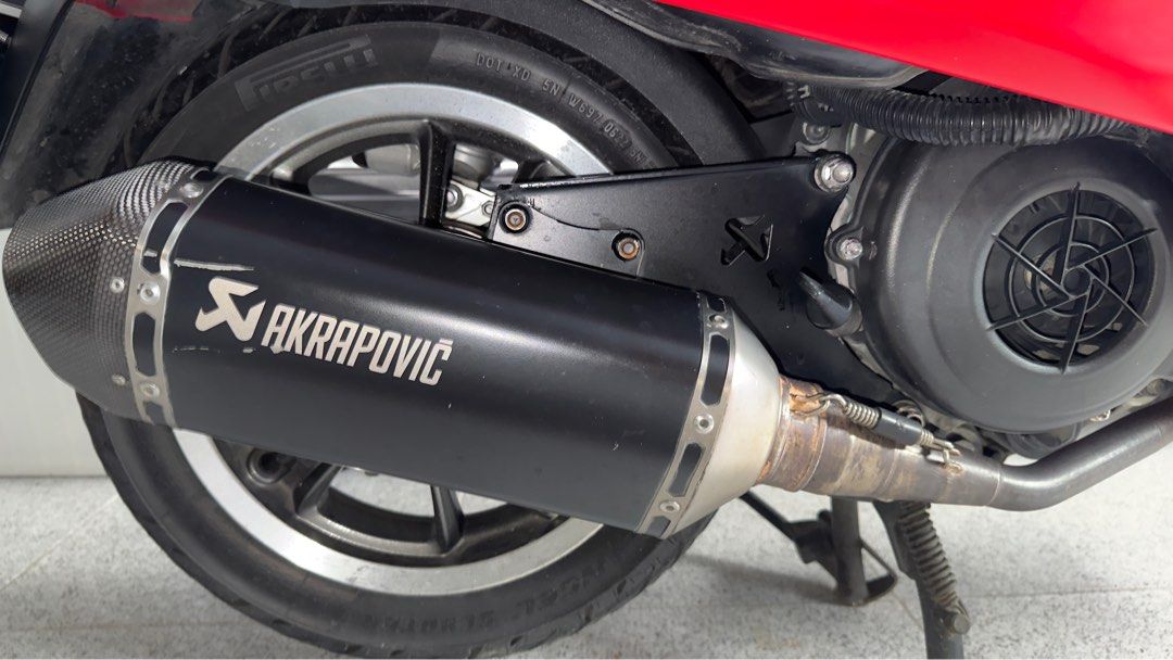 Akrapovic Exhaust for Vespa Primavera/sprint, Motorbikes, Motorbike ...