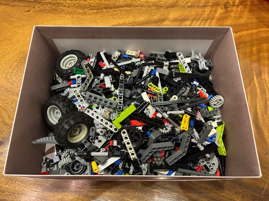 LEGO Mindstorms NXT Robotics Set - Parts and Components, Hobbies & Toys ...