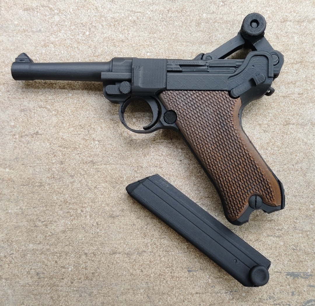 Luger P08 Toy Gun Prop for display (3D printed and painted), Hobbies ...