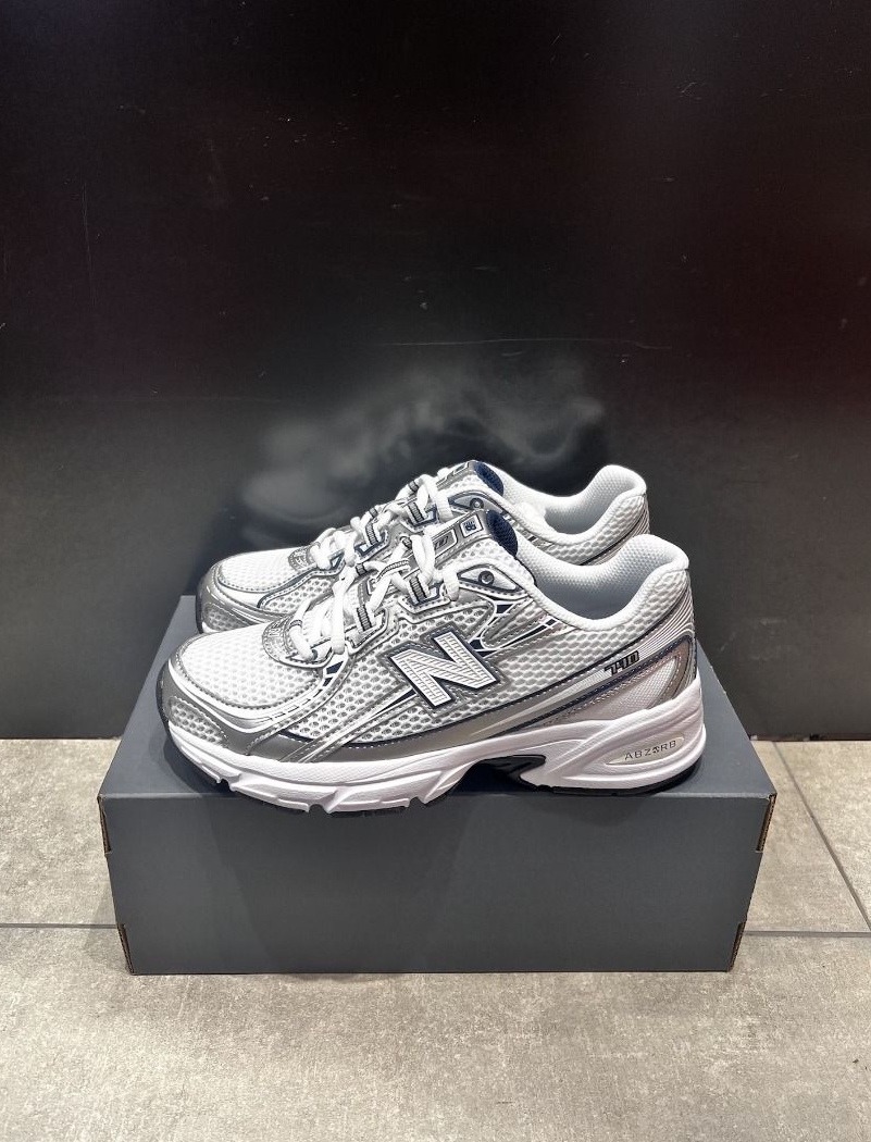 New Balance NB 740 Y2K White\tUnisex white retro Y2K running sneakers ...