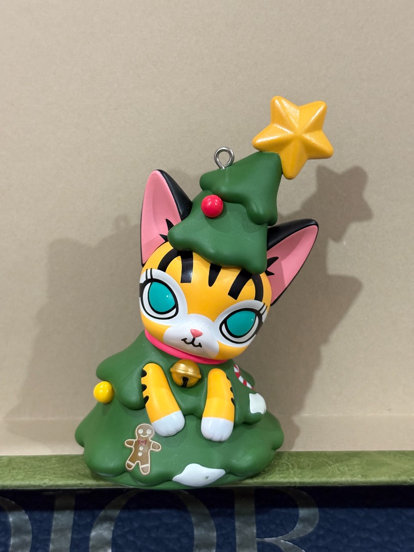 POP MART Molly Christmas Castle Miracle Gift for Molly, Hobbies & Toys ...