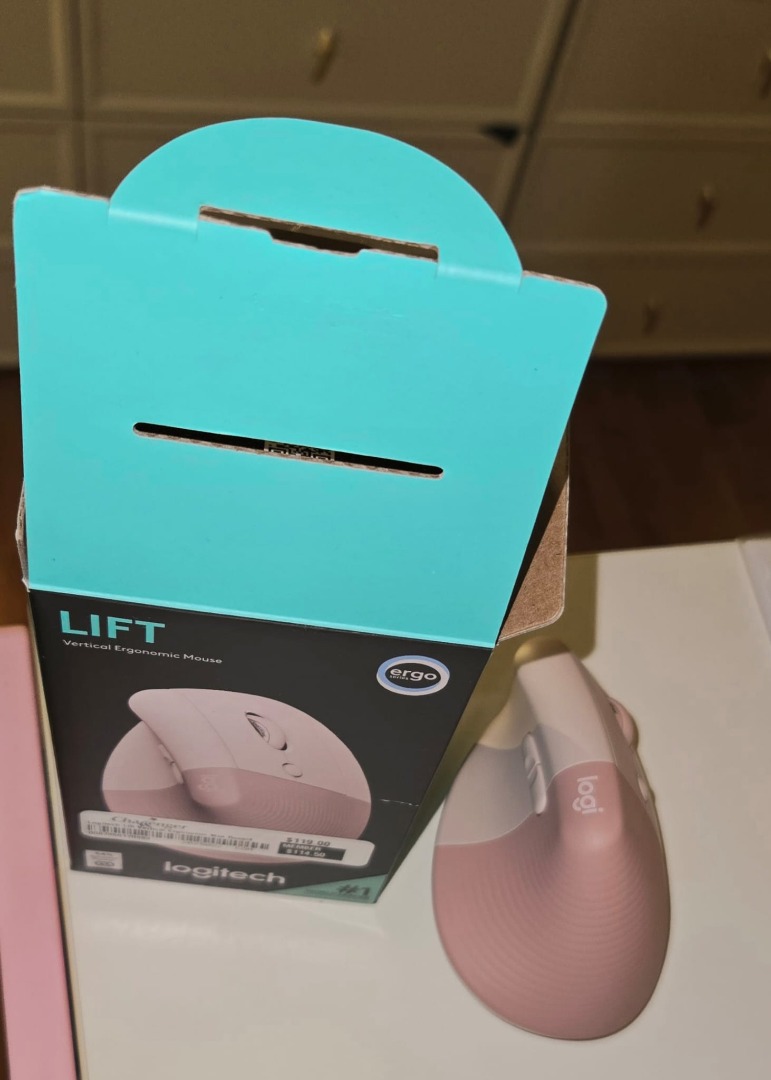 Selling Logi Ergo mouse, Computers & Tech, Parts & Accessories, Mouse & Mousepads on Carousell