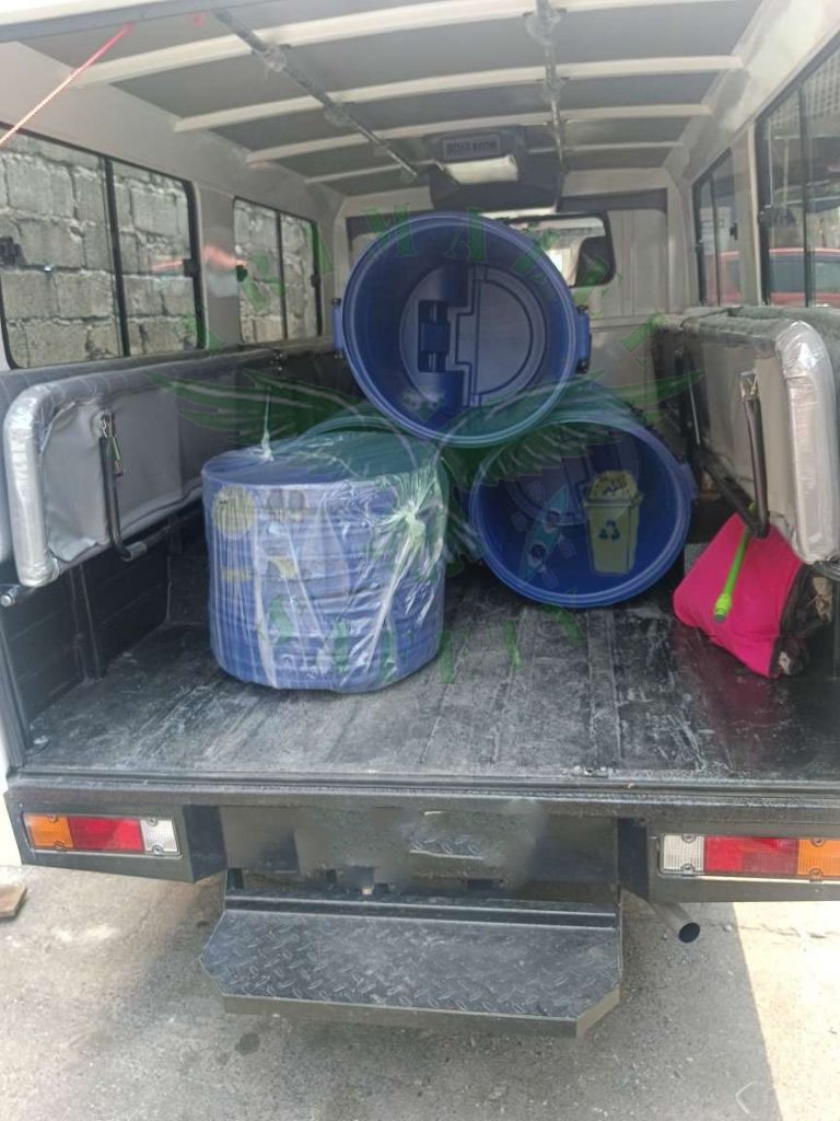 trolling trash bin, Furniture & Home Living, Cleaning & Homecare ...