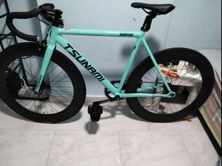 Tsunami SNM100 Fixed Gear Bike, Sports Equipment, Bicycles & Parts ...