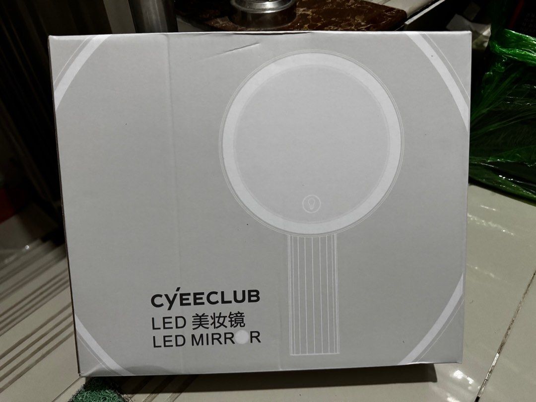 Ulike脫毛機 CYEECLUB LED Mirror, 傢俬＆家居, 家居裝飾, 鏡 - Carousell