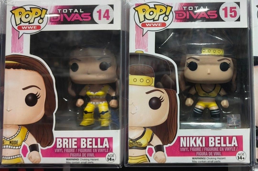 WWE Total Divas – The Bella Twins Set (Brie Bella & Nikki Bella ...