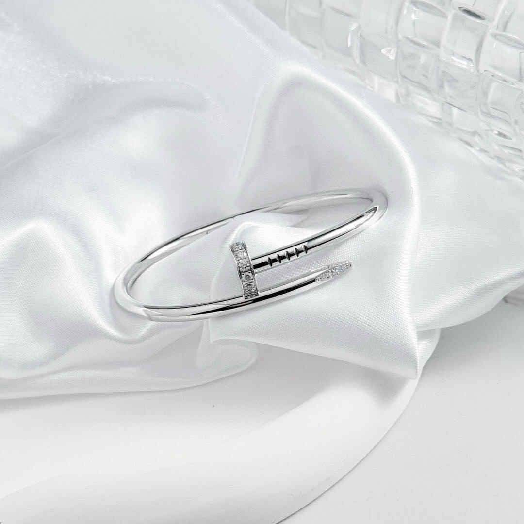 💯 Authentic Cartier Juc Bracelet Classic Model with diamonds. White ...