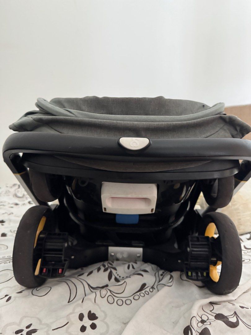 Doona+ Infant Car Seat and ISOFIX Base, Babies & Kids, Going Out, Car ...