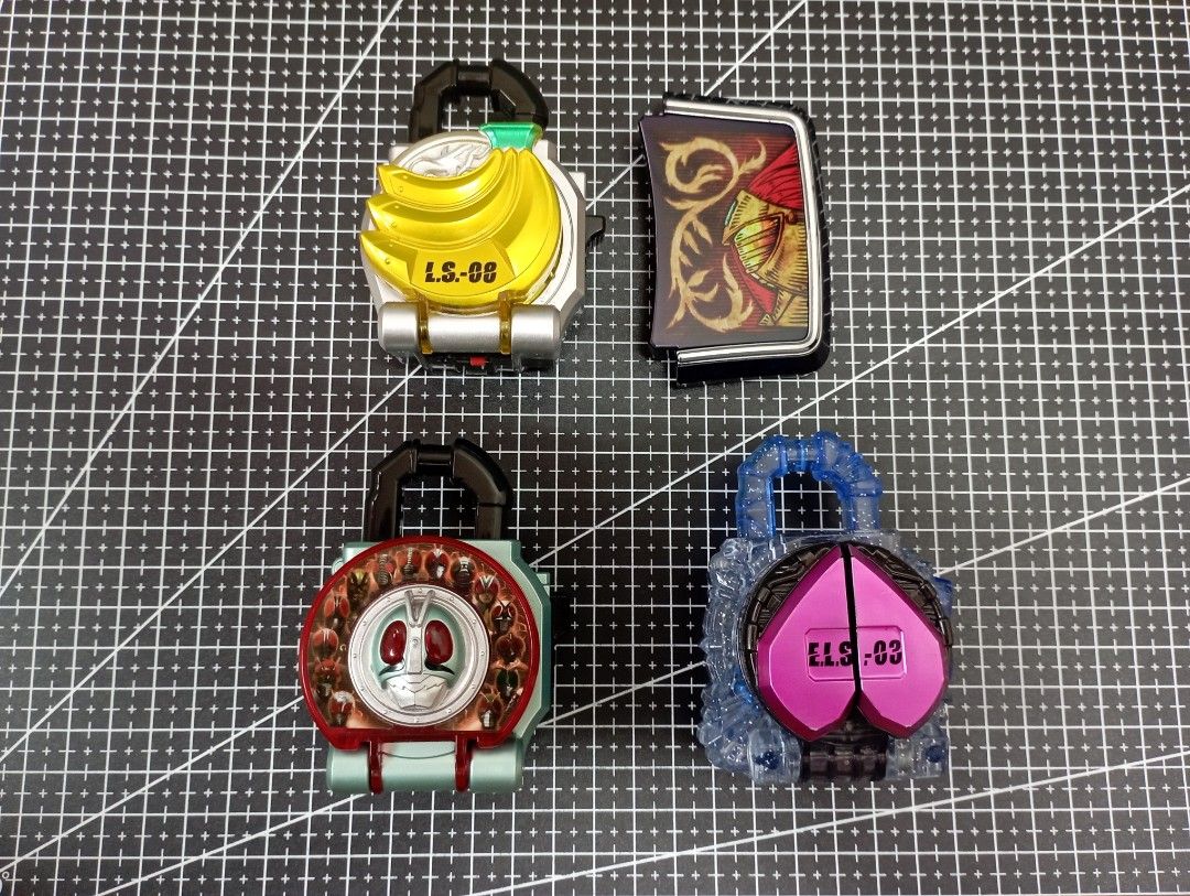 DX Lockseed & Faceplate - Baron & Banana/Showa Rider/Peach Energy ...