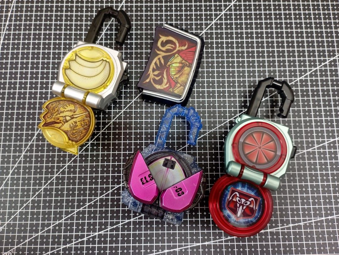 DX Lockseed & Faceplate - Baron & Banana/Showa Rider/Peach Energy ...