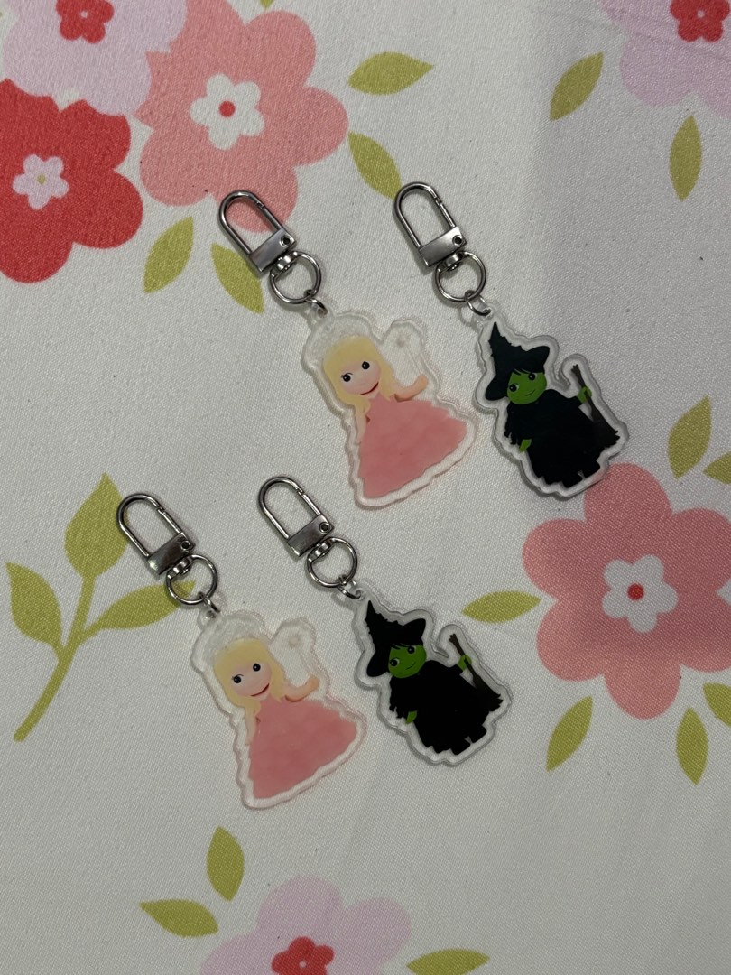 glinda and elphaba acrylic keychain set, Hobbies & Toys, Toys & Games ...