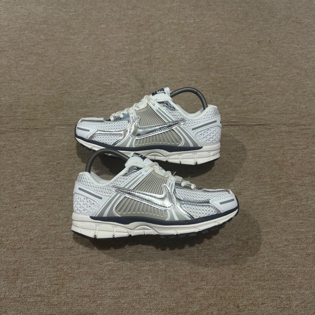 N IKE ZO OM VO MERO 5 PHOTON DUST, Women's Fashion, Footwear, Sneakers ...