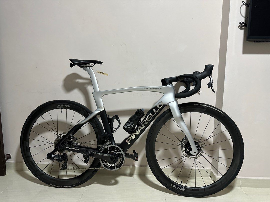 Pinarello Dogma F Disc Road Bike Size 53, Sports Equipment, Bicycles ...