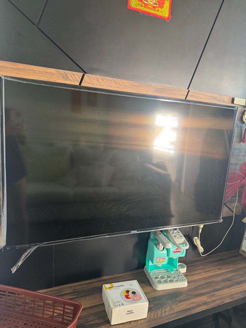 Samsung TV - Unknown Model, TV & Home Appliances, TV & Entertainment ...