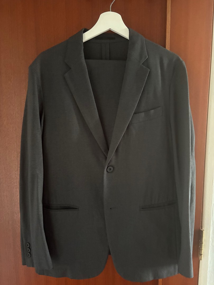 Uniqlo Men's Suit - Dark Grey $50 for whole suit!, Men's Fashion, Coats ...