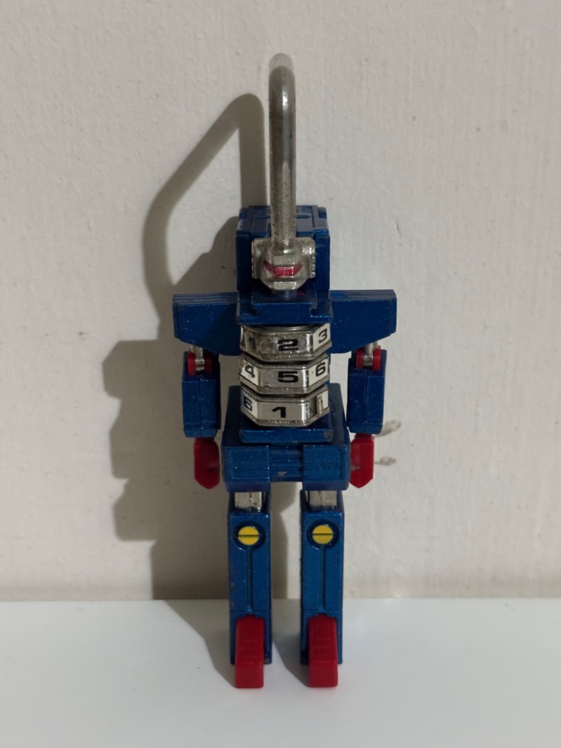 Vintage 1984 Bandai Padlock Robot MJ-1 Joe Transformer Die cast ...