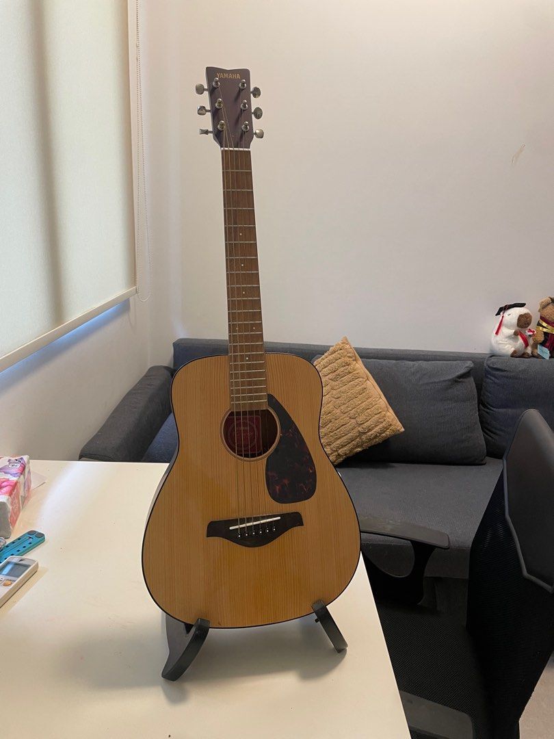 Yamaha FG Junior JR2 Acoustic Guitar, Hobbies & Toys, Musical ...