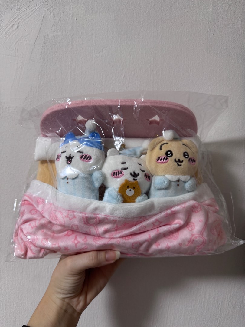 11:11 SALE PRICE [Authentic] Chiikawa Sleeping In Bed Pyjama Set ...