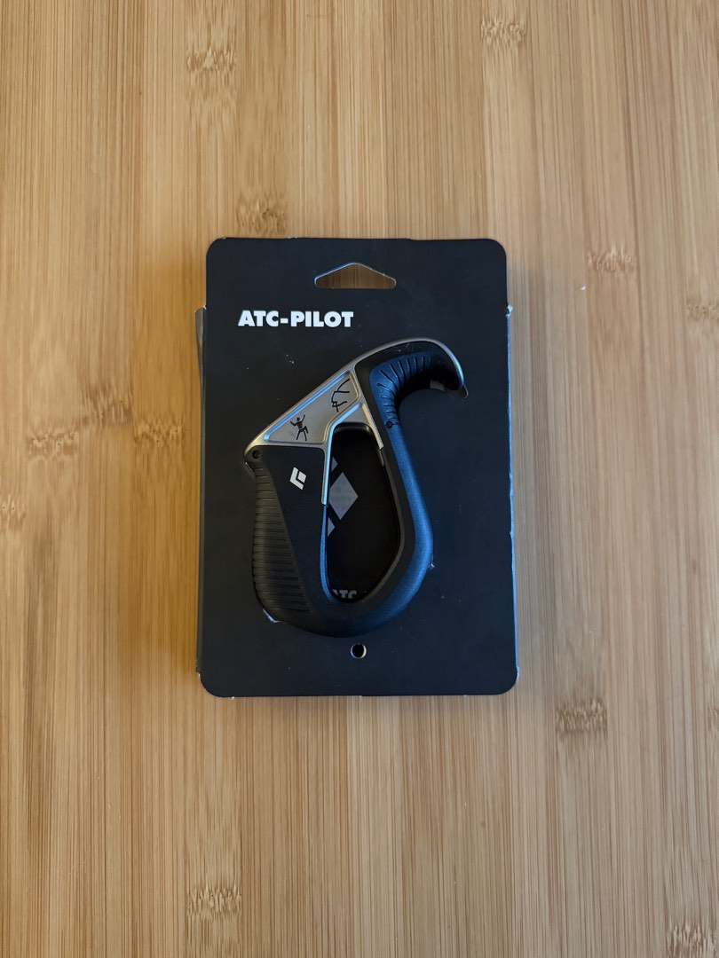 Black Diamond ATC-Pilot Belay Device, Sports Equipment, Other Sports ...