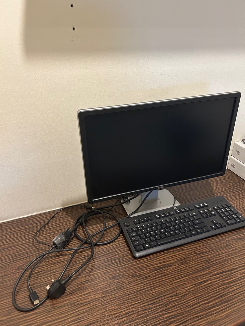 Dell Monitor and Keyboard Set, Computers & Tech, Desktops on Carousell