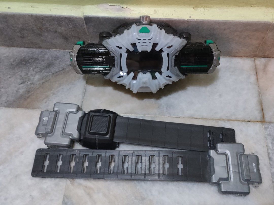 DX Kamen Rider Zi-O Ziku Driver (Used, Complete Set w/ Ridewatch & Holder, No Box), Hobbies ...