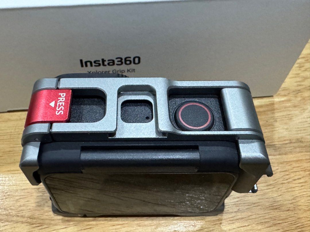 Insta360 Ace Pro 2 Explorer Grip Kit, Photography, Cameras on Carousell