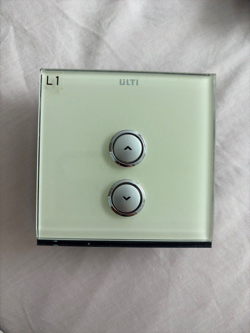 Li LTI Clipsal Glass Panel Light Switch, Computers & Tech, Parts ...