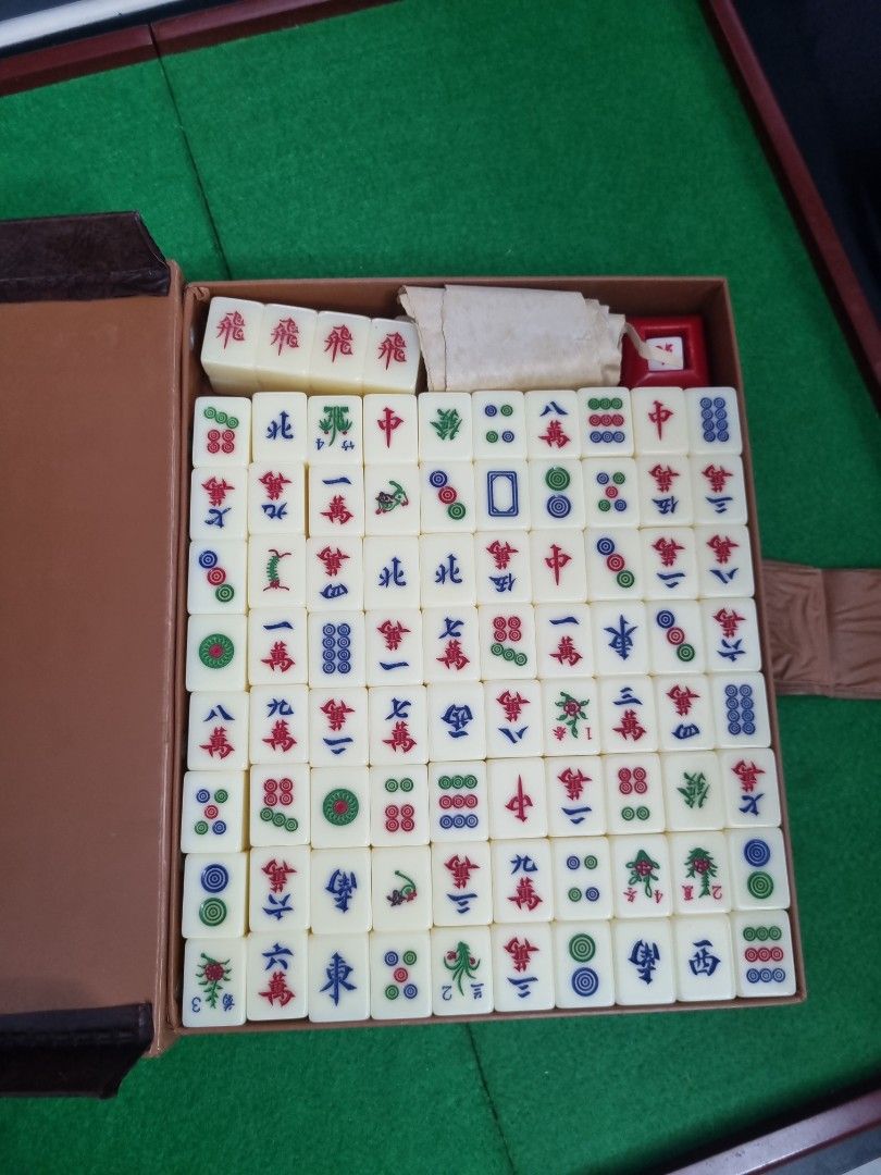 Mini Mahjong Set with mini table (no legs), Hobbies & Toys, Toys ...