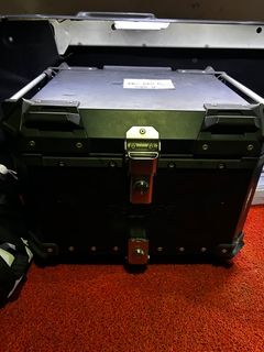 zedge box w rack for fz, Motorcycles, Motorcycle Accessories on Carousell