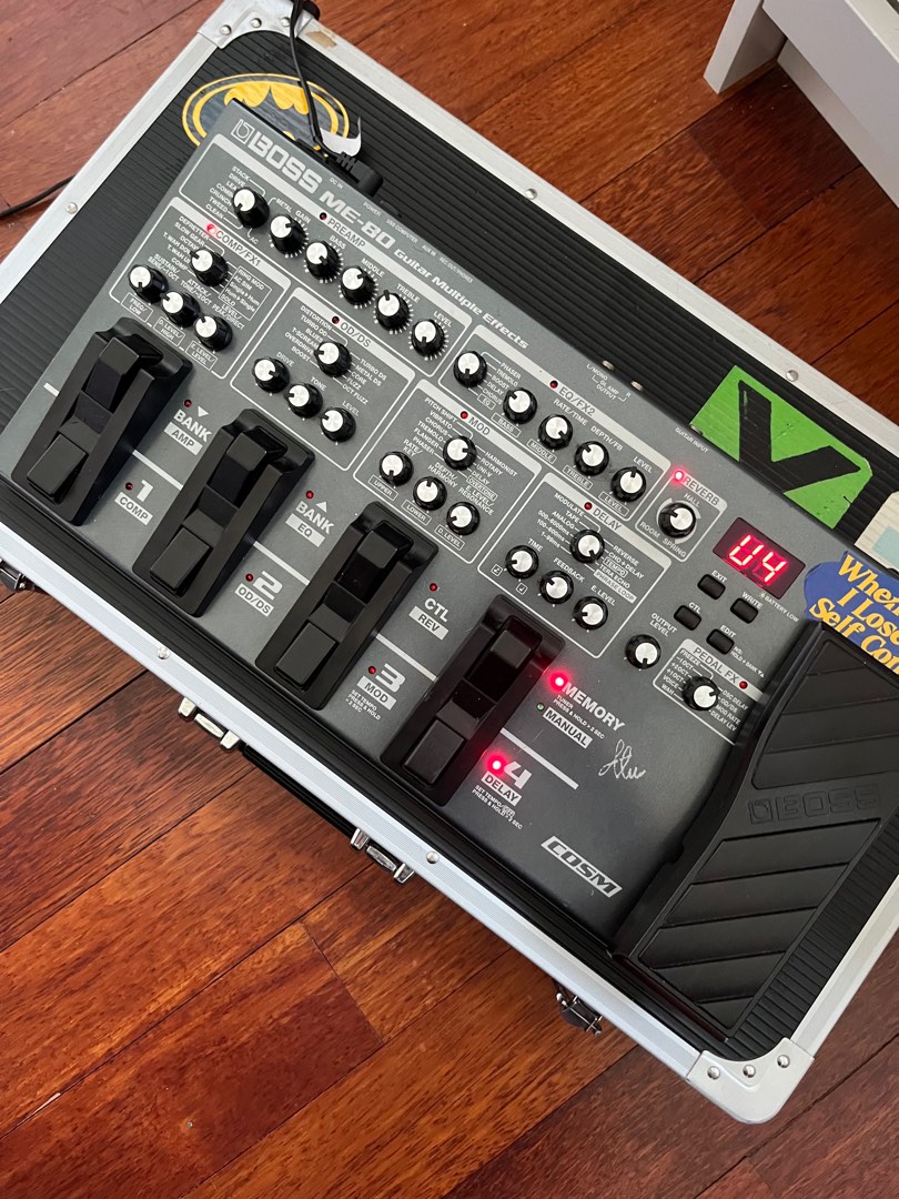 BOSS ME-80 Guitar Multiple Effects Pedal, Hobbies & Toys, Music & Media ...