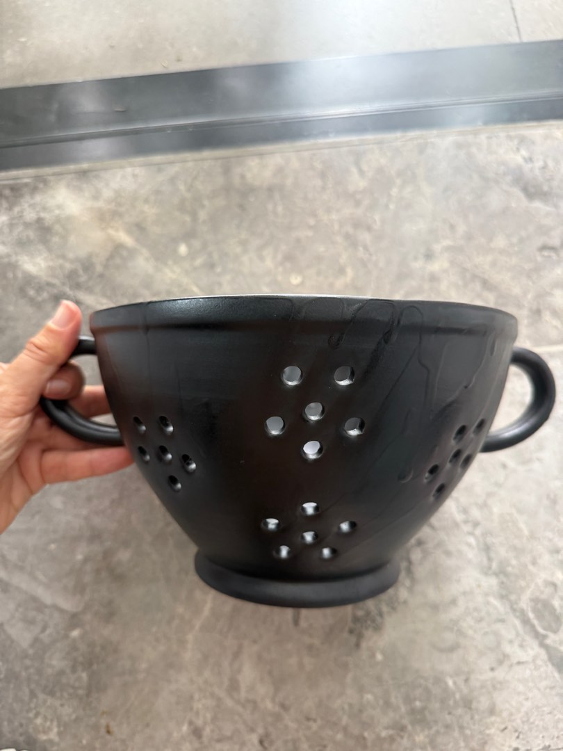 BRAND NEW CRATE & BARREL BY LEANNE FORD MATTE BLACK COLANDER STRAINER ...