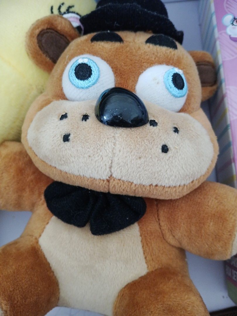 Five Nights at Freddy's Freddy Fazbear Plush Toy, Hobbies & Toys, Toys ...