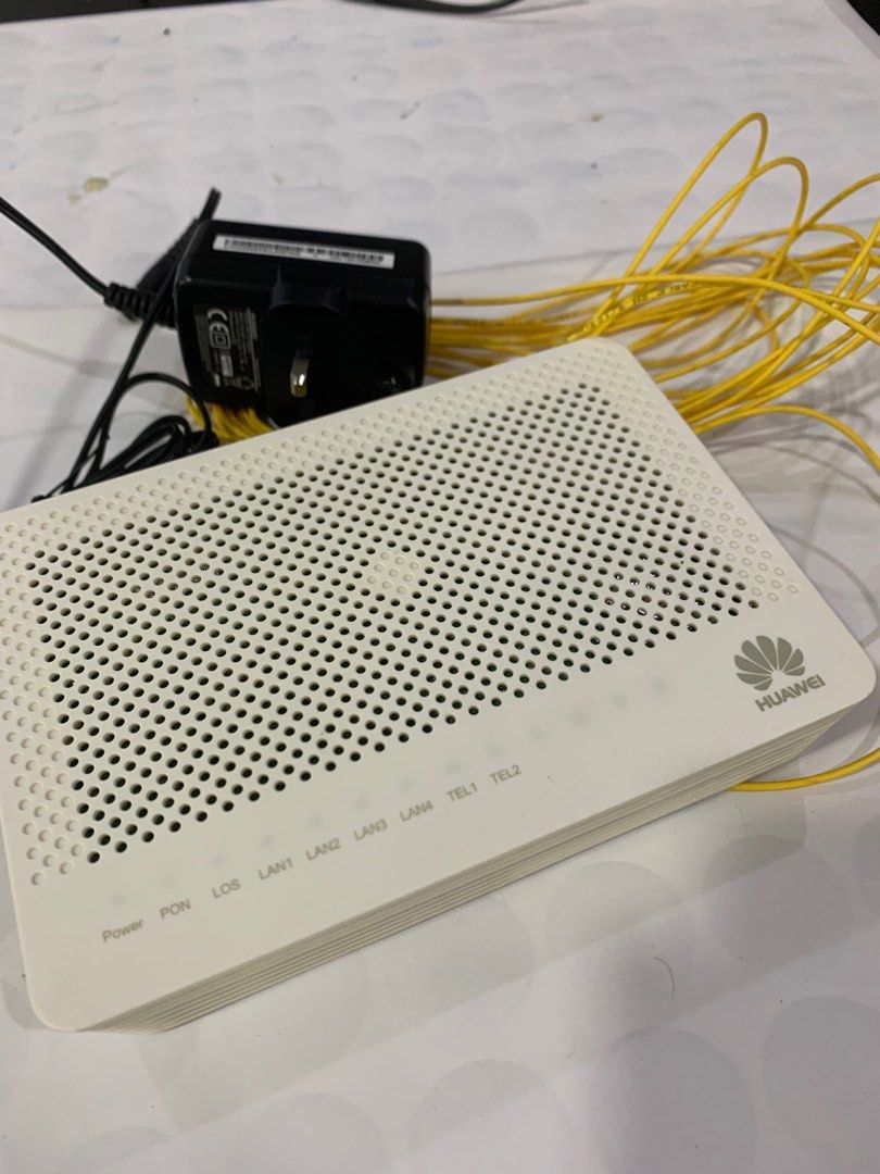 Huawei EchoLife HG8240H5 GPON Terminal Full Set- want to sell fast only ...