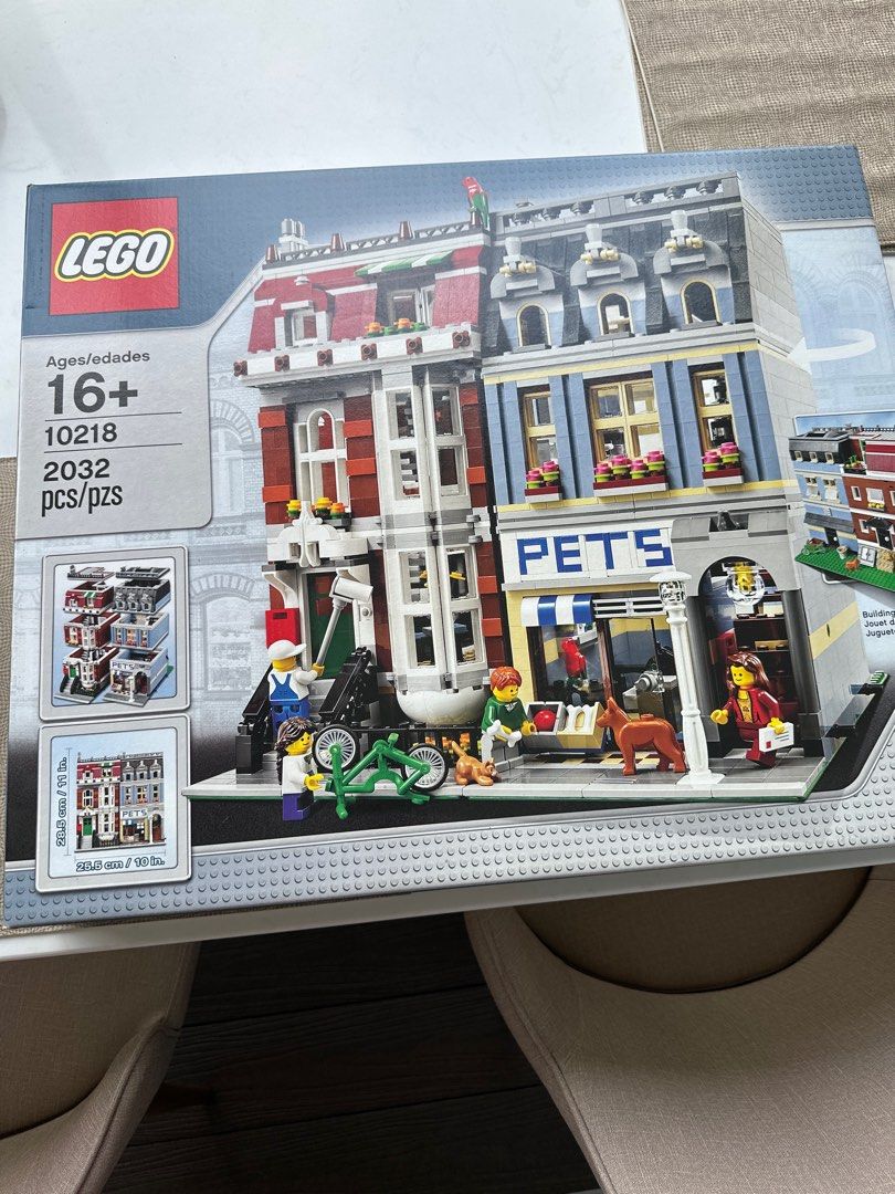 LEGO 10218 Pet Shop Modular Building Set, Hobbies & Toys, Toys & Games ...