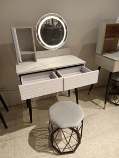 Meja rias led Dijual | Beli 100+ Meja rias led online | Carousell Indonesia