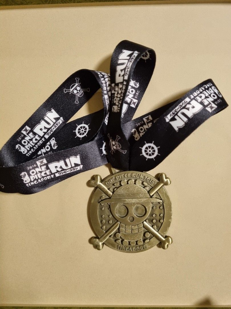 One Piece Run Singapore 2016 Medal, Hobbies & Toys, Memorabilia ...