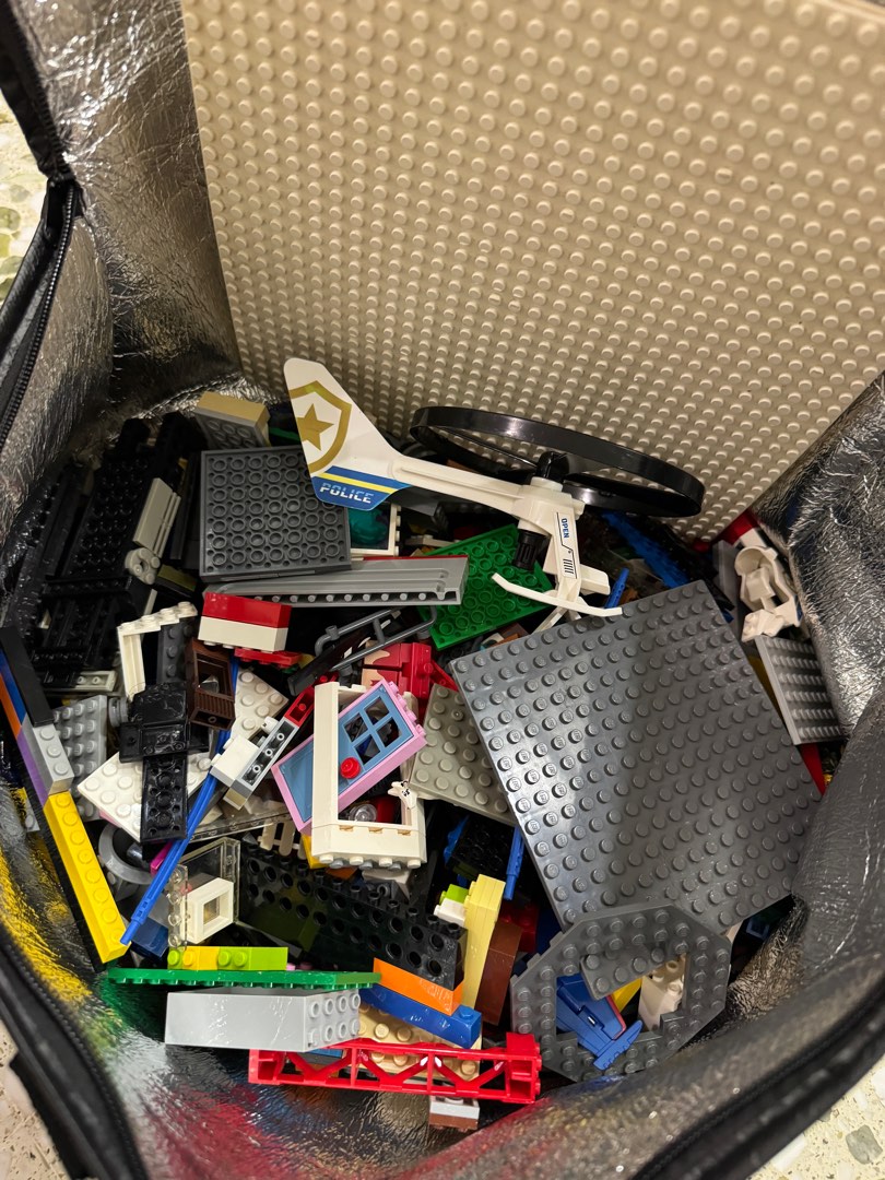 Pre loved LEGO Bricks - Assorted Pieces - 3.16kg, Hobbies & Toys, Toys ...