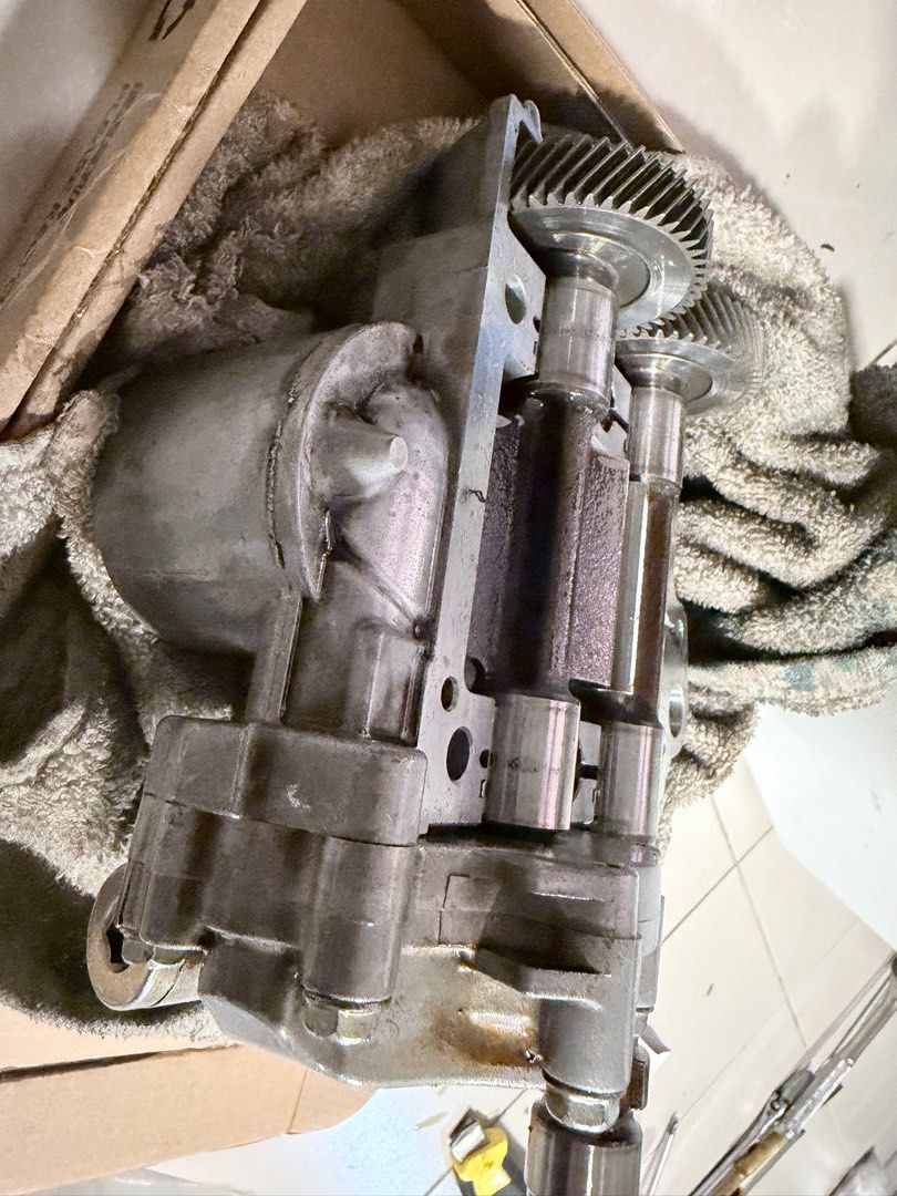 Renault Hitachi Nissan Oil Pump, Auto Accessories on Carousell